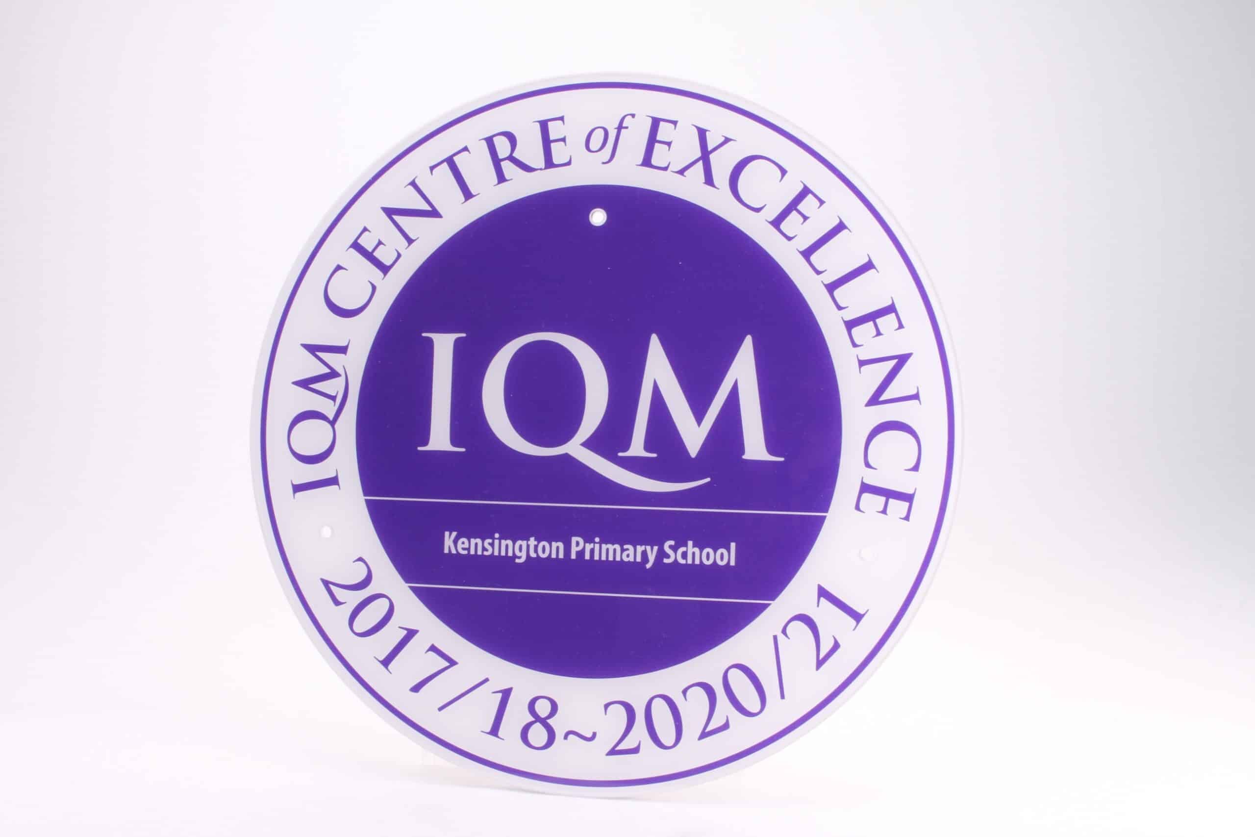 Discover Our Custom IQM Plaque Trophy | Gaudio