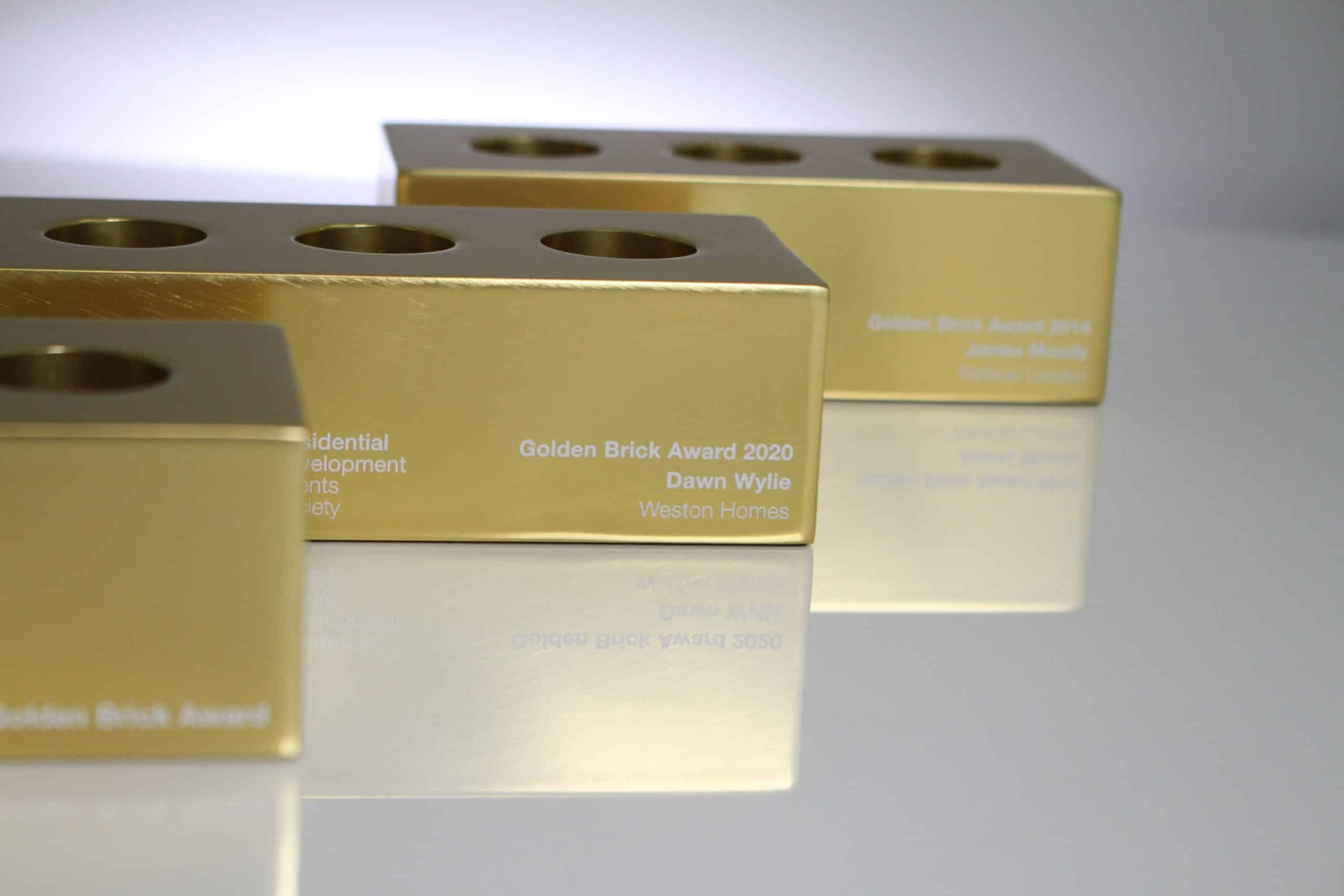 Discover Our Custom Gold Brick Awards Trophy | Gaudio