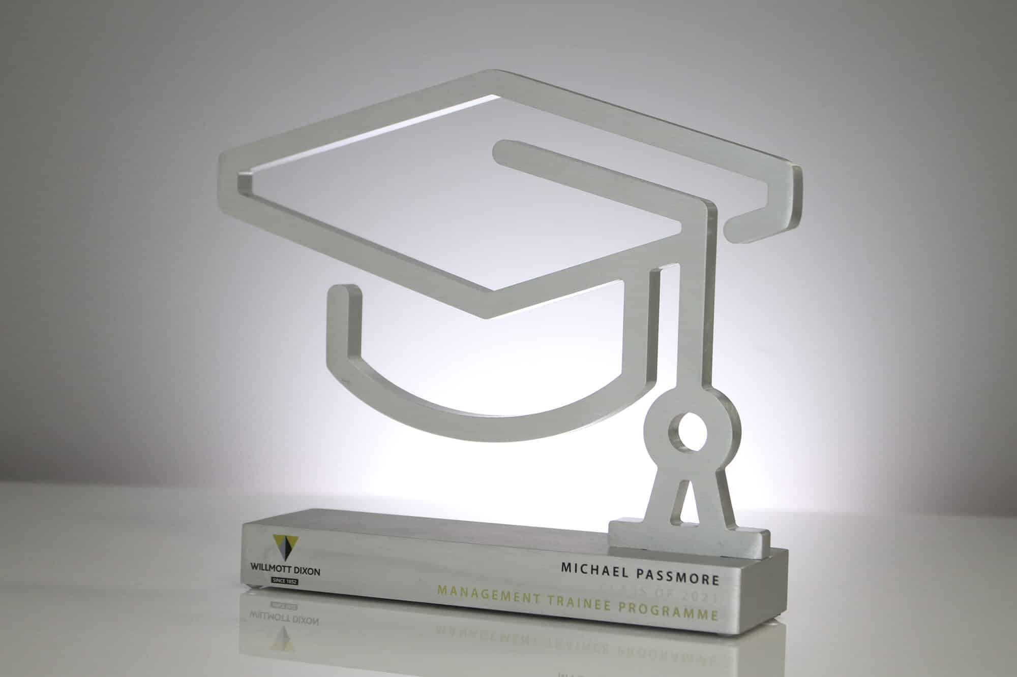 Discover Our Custom Graduation Awards Trophy | Gaudio